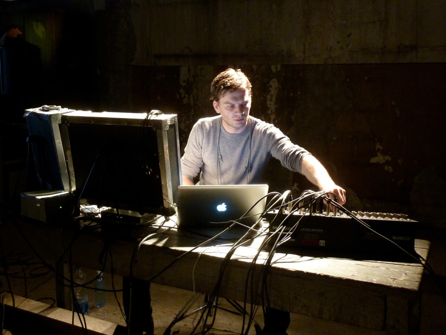 Thomas Ankersmit et Contrechamps, Cave 12 – Aurore de Granier – Go Out!